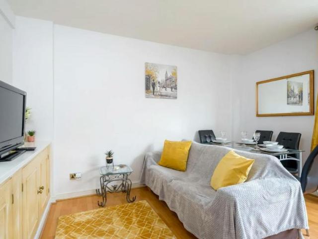 1 Bedroom Apartment London London 90032859