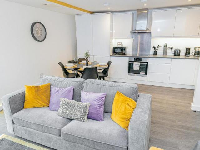 1 Bedroom Apartment London London 92428200