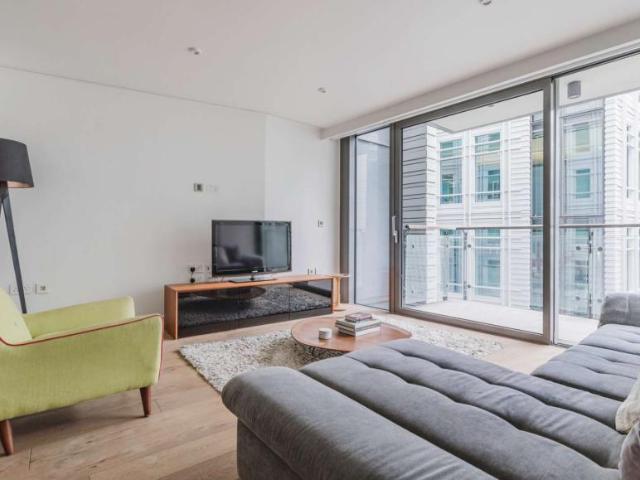 1 Bedroom Apartment London London 92628727