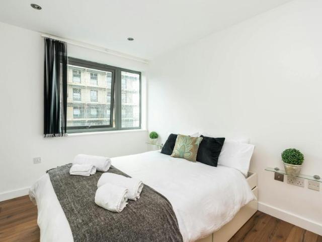 1 Bedroom Apartment London London 92745987