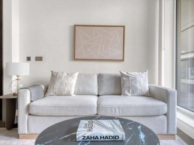 1 Bedroom Apartment London London 95625366