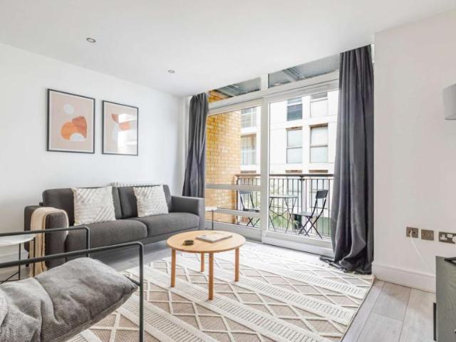 1 Bedroom Apartment London London 95986184