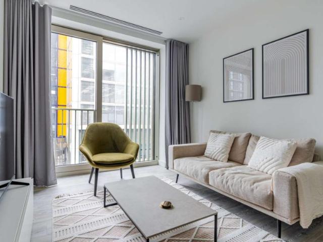 1 Bedroom Apartment London London 95986188