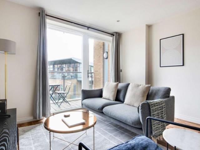 1 Bedroom Apartment London London 96201697