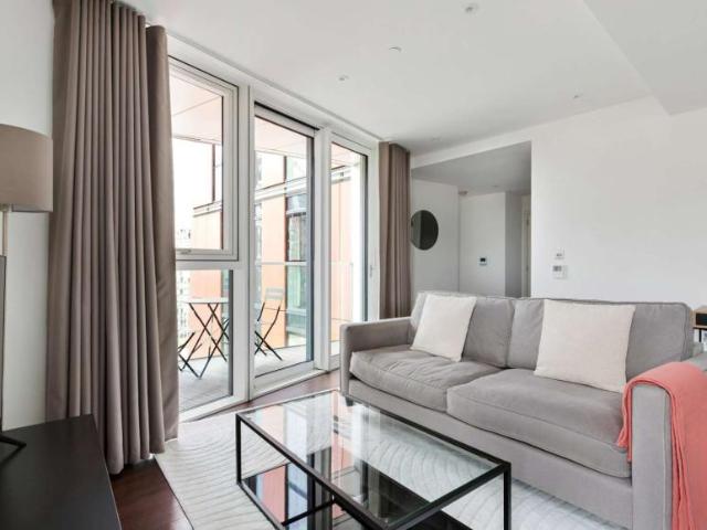 1 Bedroom Apartment London London 97428558