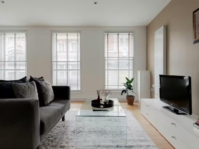 1 Bedroom Apartment London London 97214598