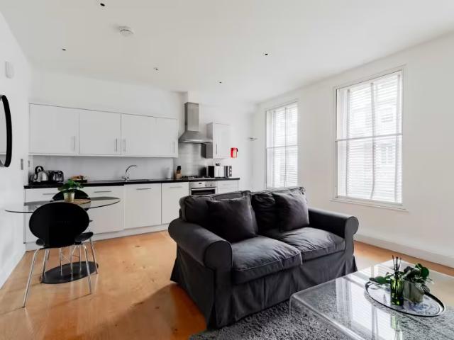 1 Bedroom Apartment London London 98426996