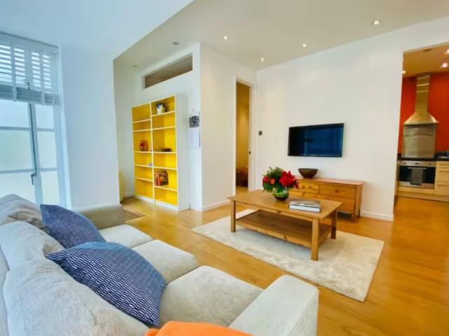 1 Bedroom Apartment London London 98022223