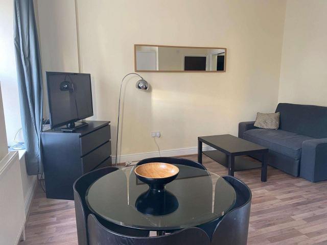 1 Bedroom Apartment London London LS44476950