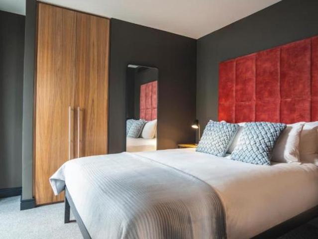 1 Bedroom Apartment London London LS70739361