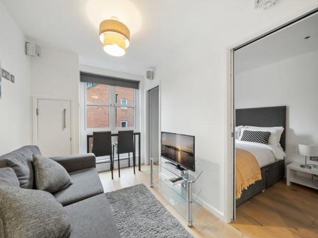 1 Bedroom Apartment London London LS73339718