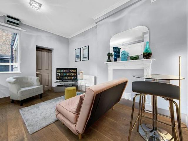 1 Bedroom Apartment London London LS73573977