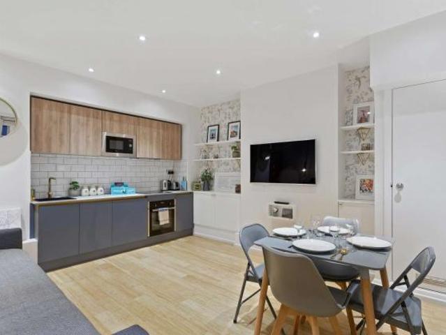 1 Bedroom Apartment London London LS86973790