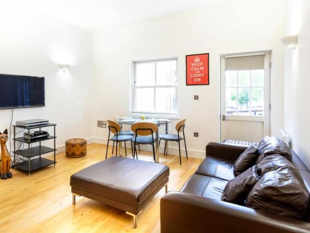 1 Bedroom Apartment London London LS91220504