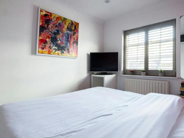 1 Bedroom Apartment London London LS92222736