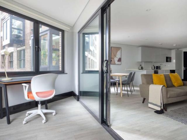 1 Bedroom Apartment London London LS95626080