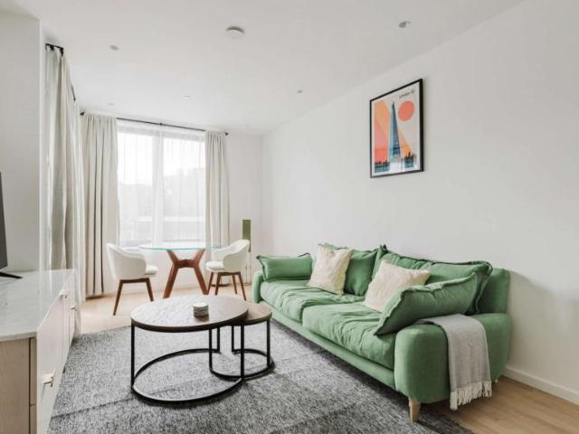 1 Bedroom Apartment London London LS96690805