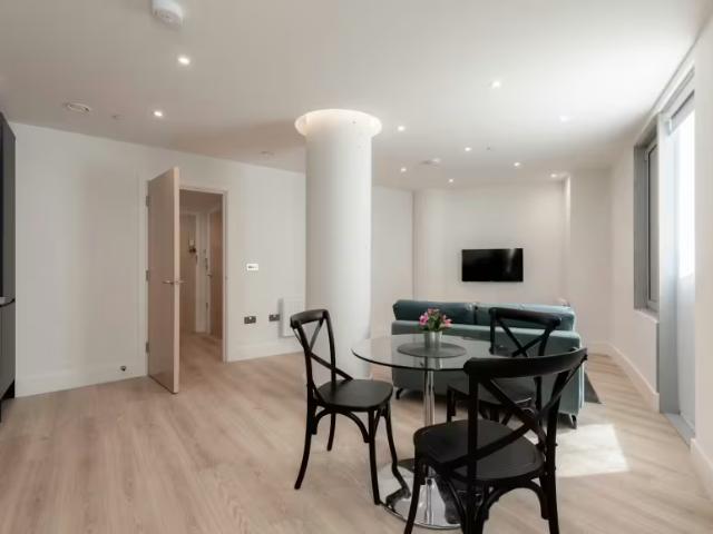 1 Bedroom Apartment London London LS97382799