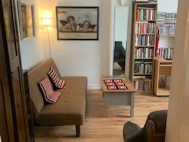 1 Bedroom Apartment London London LS97438027