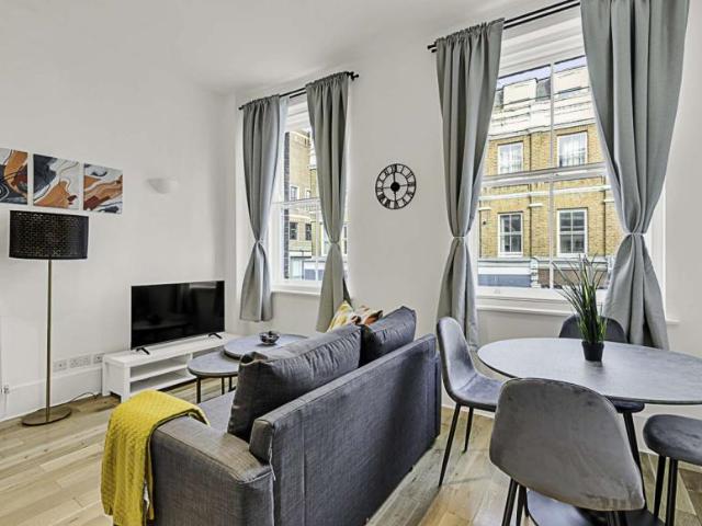 1 Bedroom Apartment London London LS97679936