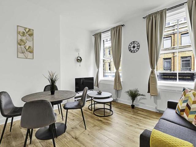 1 Bedroom Apartment London London LS97810415