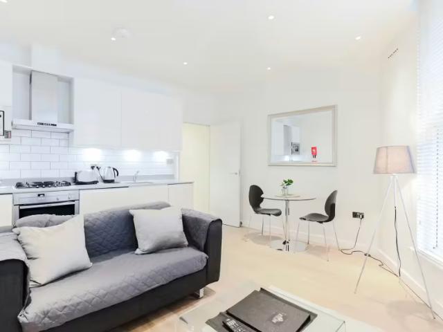 1 Bedroom Apartment London London LS98401689