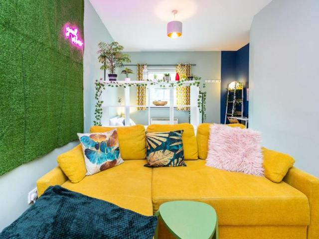 1 Bedroom Apartment London London LS99267421