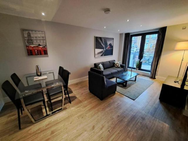 1 Bedroom Apartment London London LS100811913