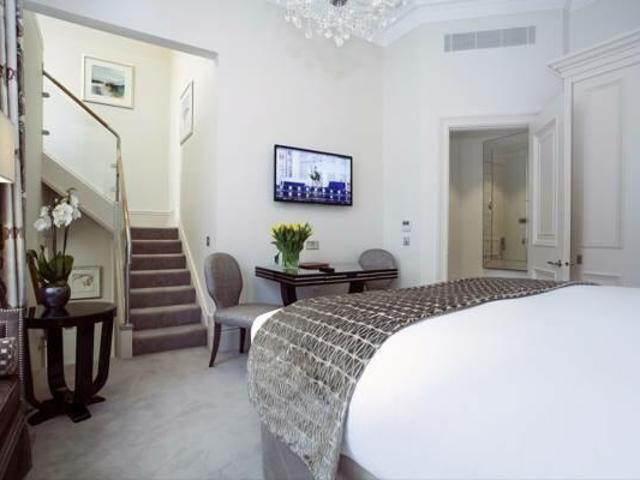1 Bedroom Apartment London London LS100243600