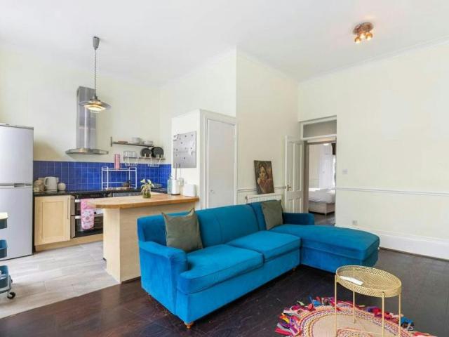 1 Bedroom Apartment London London LS101587992