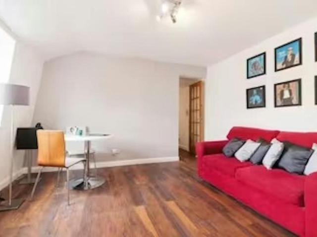 1 Bedroom Apartment London London LS101691016