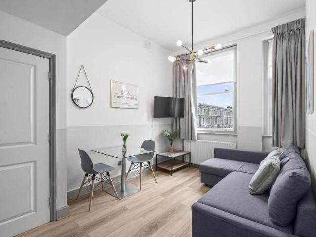 1 Bedroom Apartment London London LS101692963