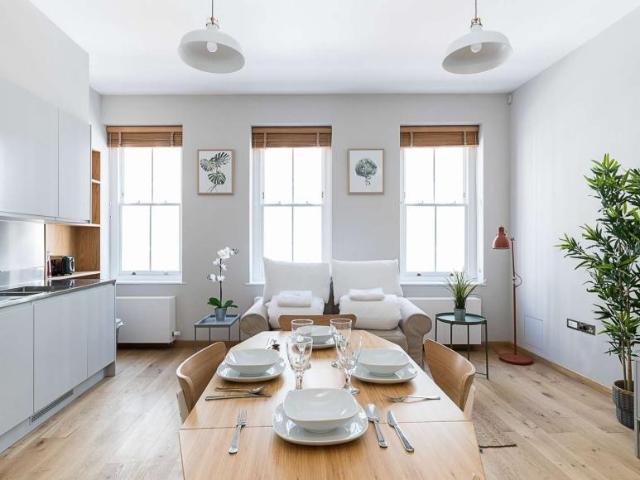 1 Bedroom Apartment London London LS101730755