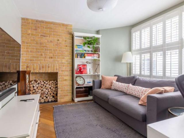 1 Bedroom Apartment London London LS101776606