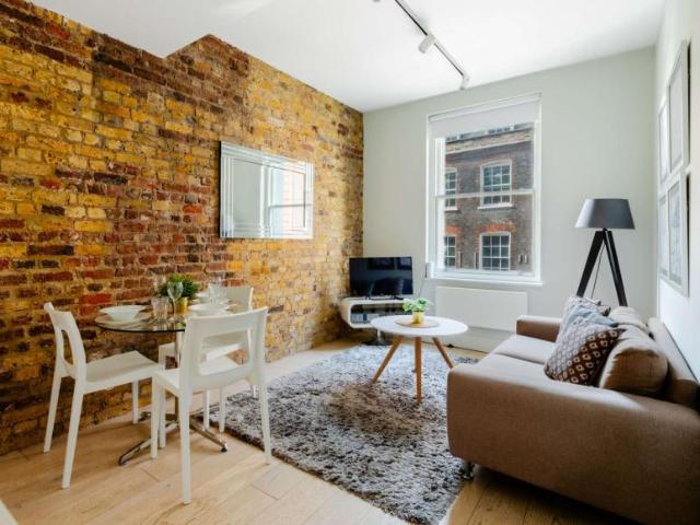 1 Bedroom Apartment London London LS101807270