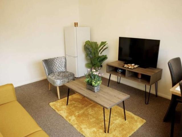 1 Bedroom Apartment London London LS101817782