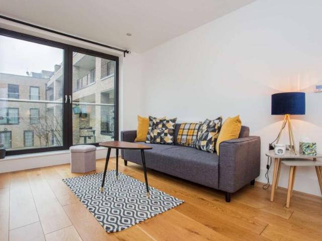 1 Bedroom Apartment London London LS101841721