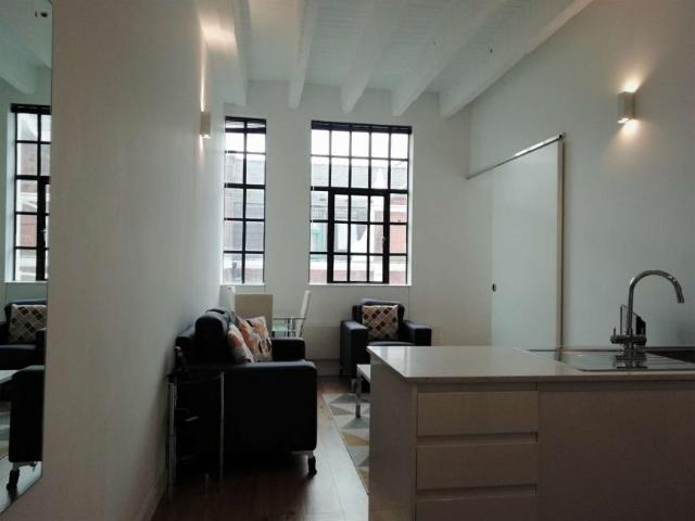 1 Bedroom Apartment London London LS101846419