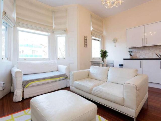 1 Bedroom Apartment London London LS101851633