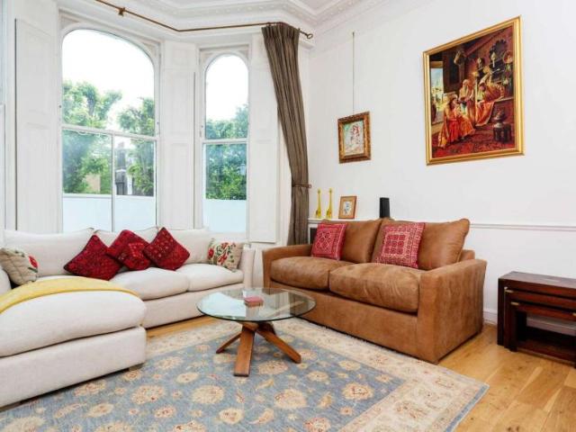 1 Bedroom Apartment London London LS101853845