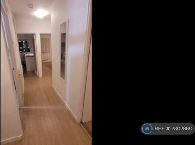 1 Bedroom Apartment London London LS101872627