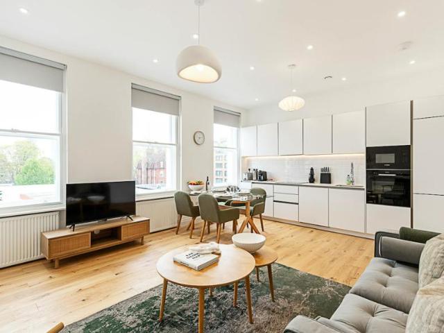 1 Bedroom Apartment London London LS101988748