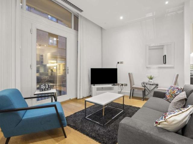 1 Bedroom Apartment London London LS101372382