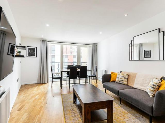 1 Bedroom Apartment London London LS102114720