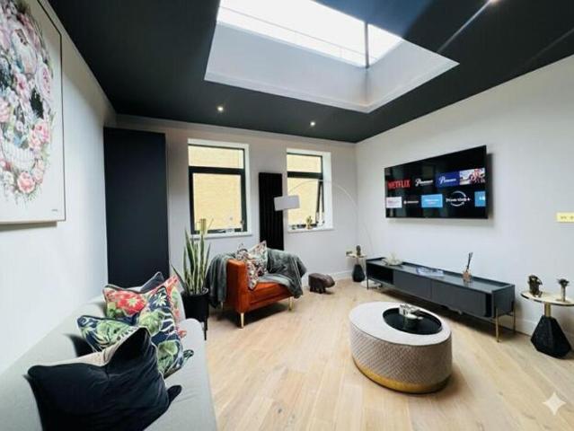 1 Bedroom Apartment Londres Great London LS99952082
