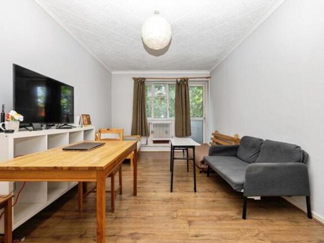 1 Bedroom Apartment Londres Greater London 100649298