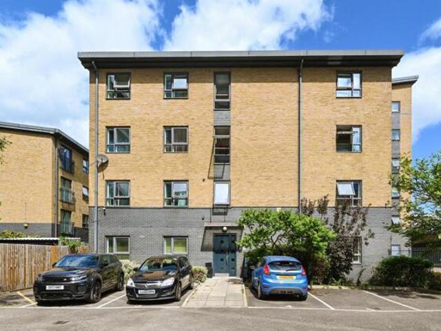 1 Bedroom Apartment Londres Greater London LS99523565