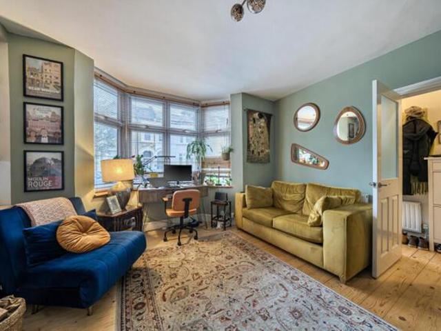 1 Bedroom Apartment Londres Greater London LS100426237