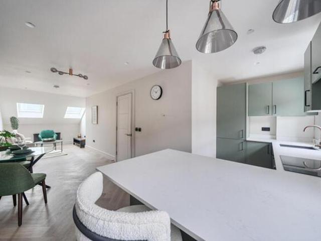 1 Bedroom Apartment Londres Greater London LS100786751