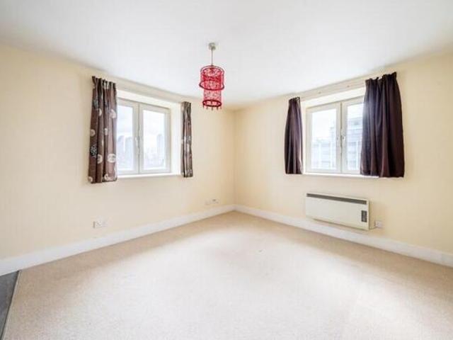 1 Bedroom Apartment Londres Greater London LS100224242